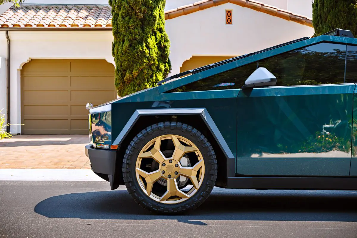 Stainless Steel Tesla Cybertruck on 24-Inch UP Forged CYBRSPOKE in ...