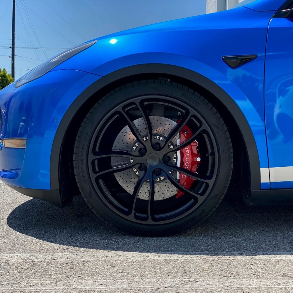 Tesla Model Y - Superlight Carbon Ceramic Front Big Brake Kit (The BFB Kit)