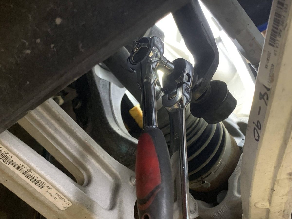 Model S Plug & Play High-Performance Shocks Installation Guide