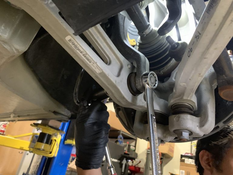 Model S Plug & Play High-Performance Shocks Installation Guide