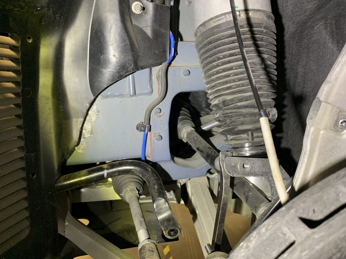 Model S Plug & Play High-Performance Shocks Installation Guide