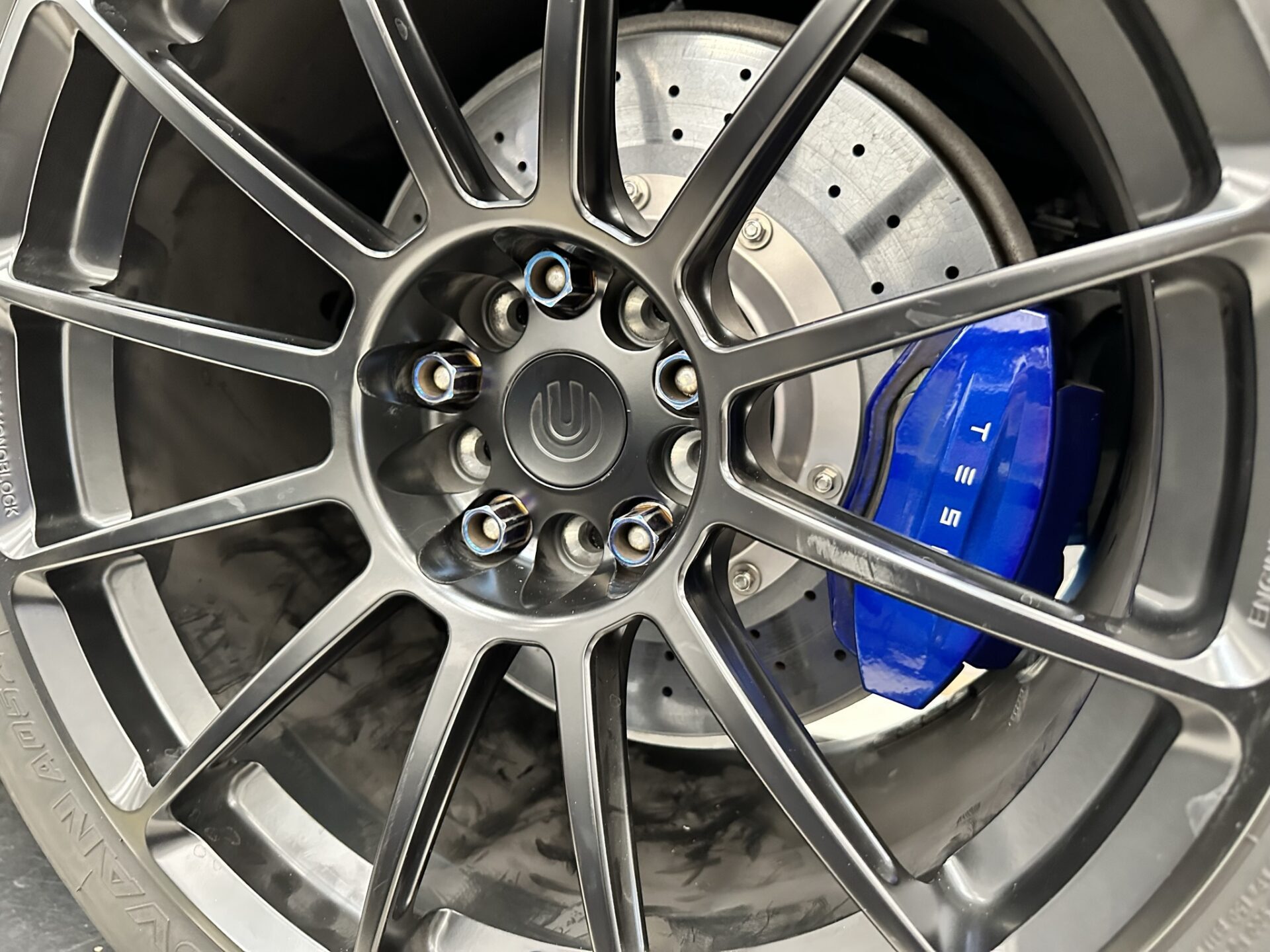 Tesla Model S Plaid Carbon Ceramic Front Big Brake Kit (BBK)