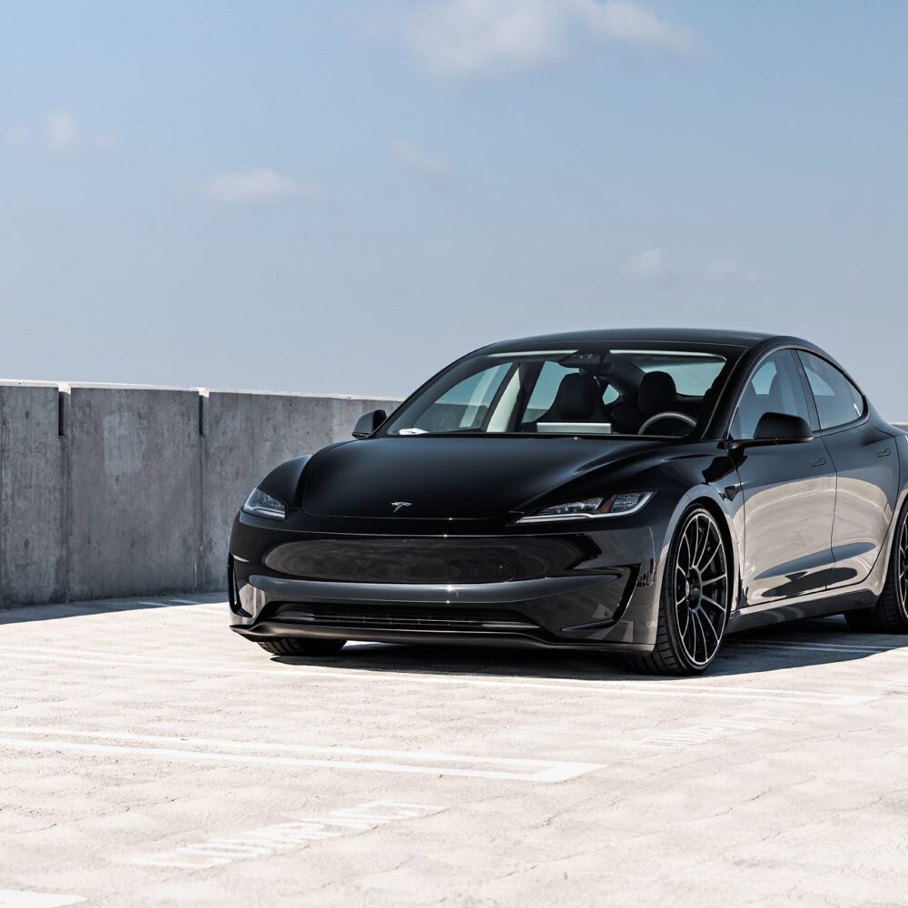 Ultra Red Tesla Model 3 Performance – UP-03 Forged Wheels In Gloss Black