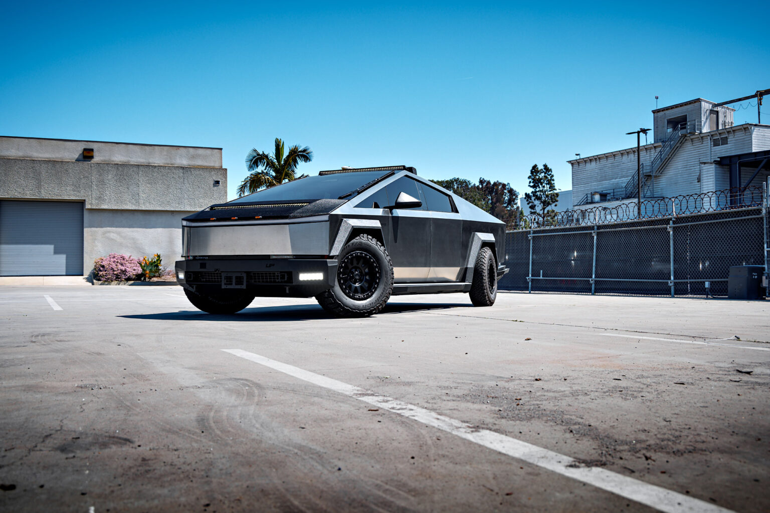 Tesla Cybertruck 20” UP-03 Beadlock Forged Wheels